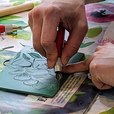 how to draw a hand satisfying daily